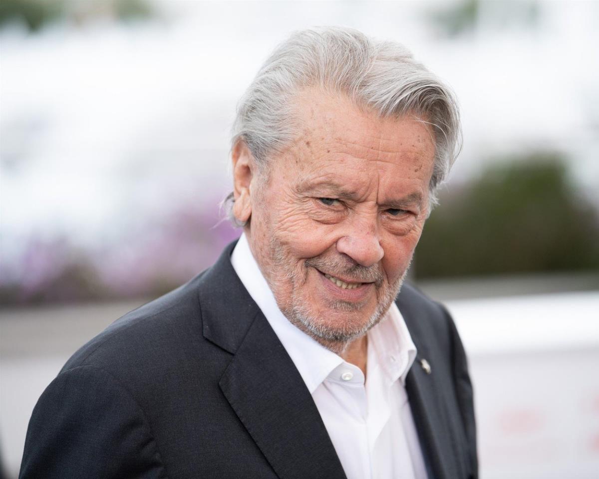 Alen Delon sahrana detalji | Kurir