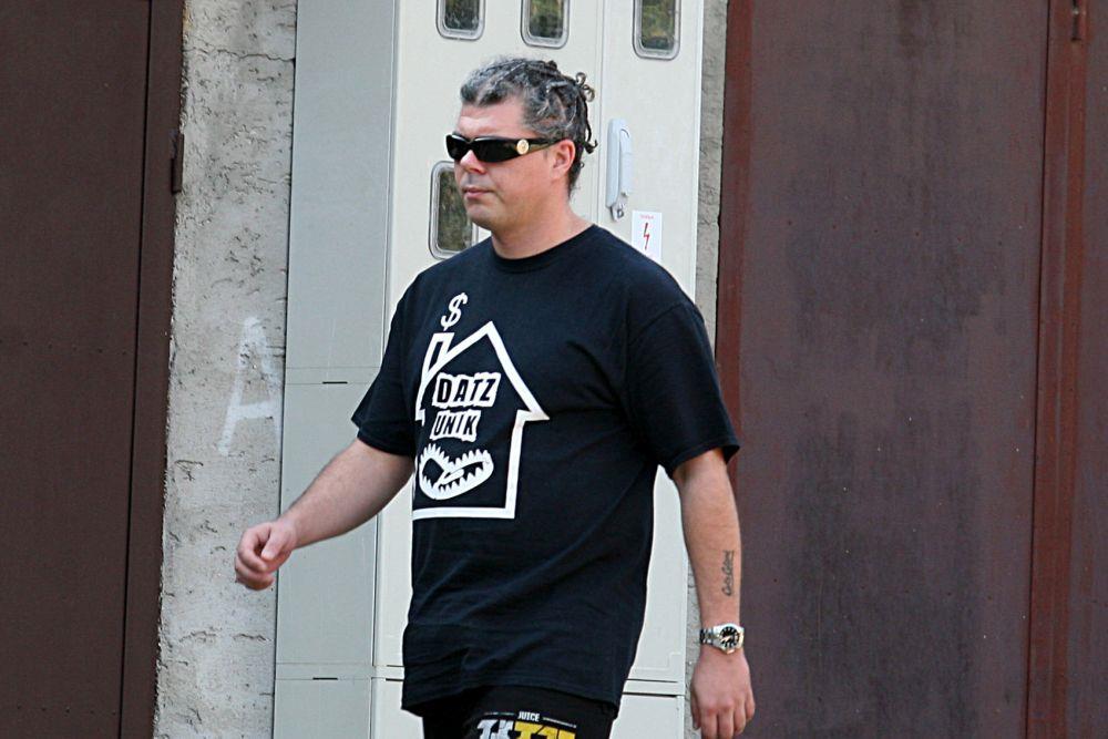 ĐUS VIŠE NE IZGLEDA OVAKO! Reper drastično promenio IMIDŽ, svi se ...