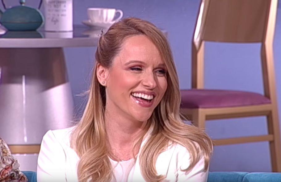 POMIRENJE SEDAM GODINA POSLE RAZVODA: Glumica Tijana Čurović se vratila ...