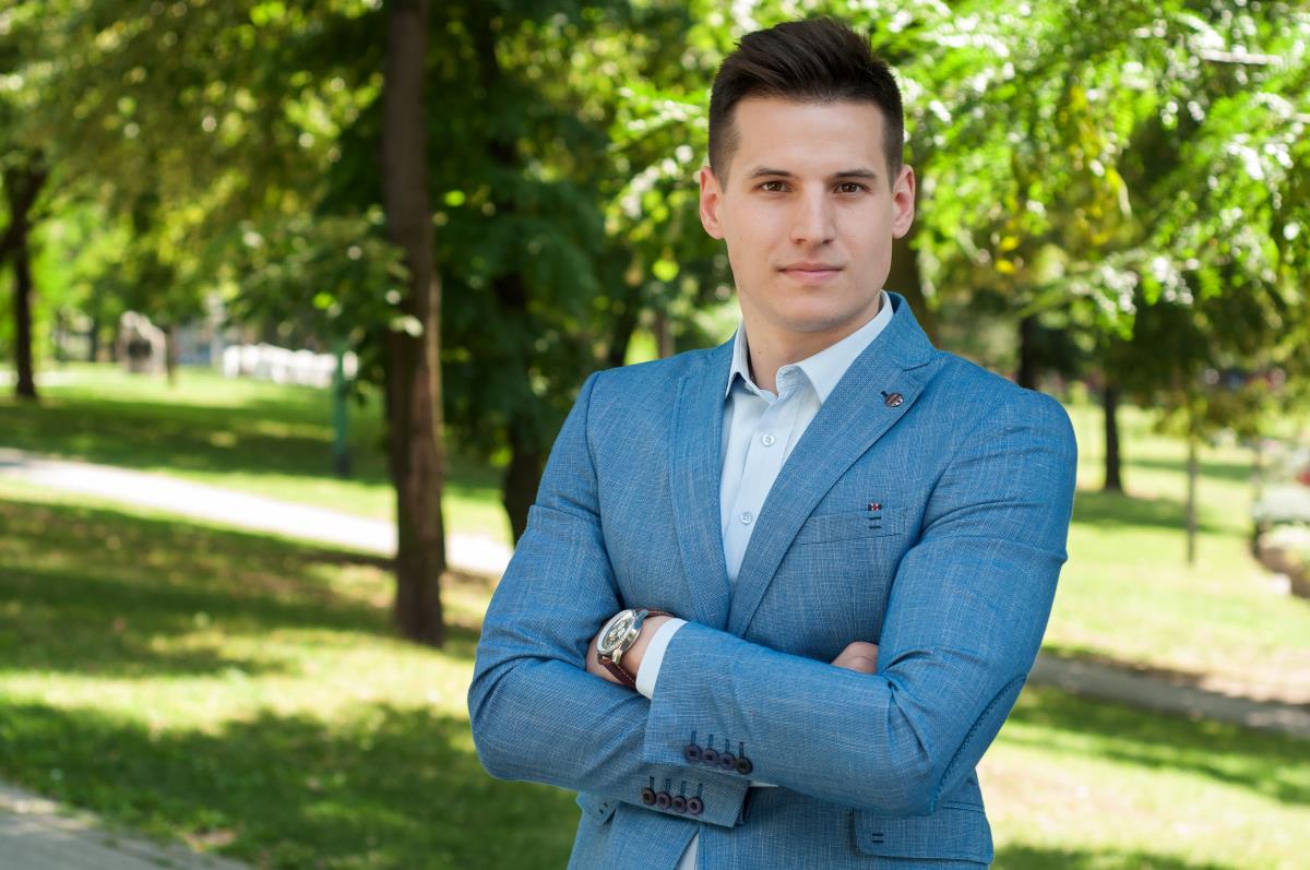 Voditelj Miloš Radenković hitno operisan | Kurir