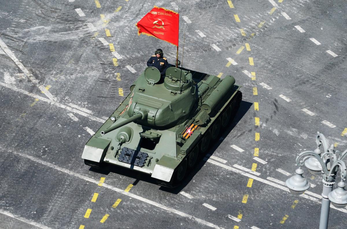 RUS PRODAJE TENK T-34: Originalno vozilo iz 1945. godine i potpuno je ...