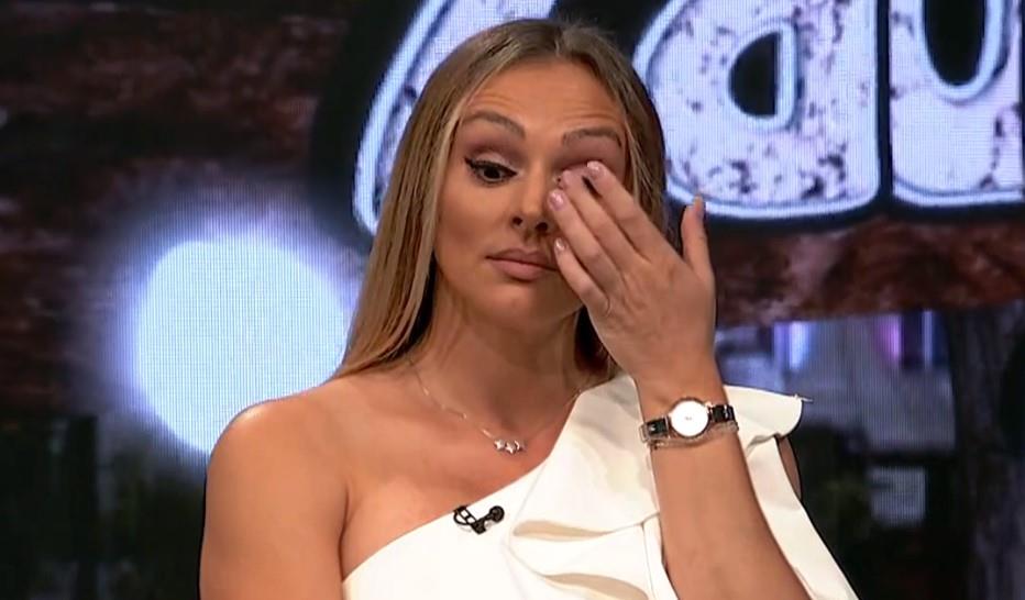 Anabela otvorila dušu o TRAUMAMA iz detinjstva | Kurir