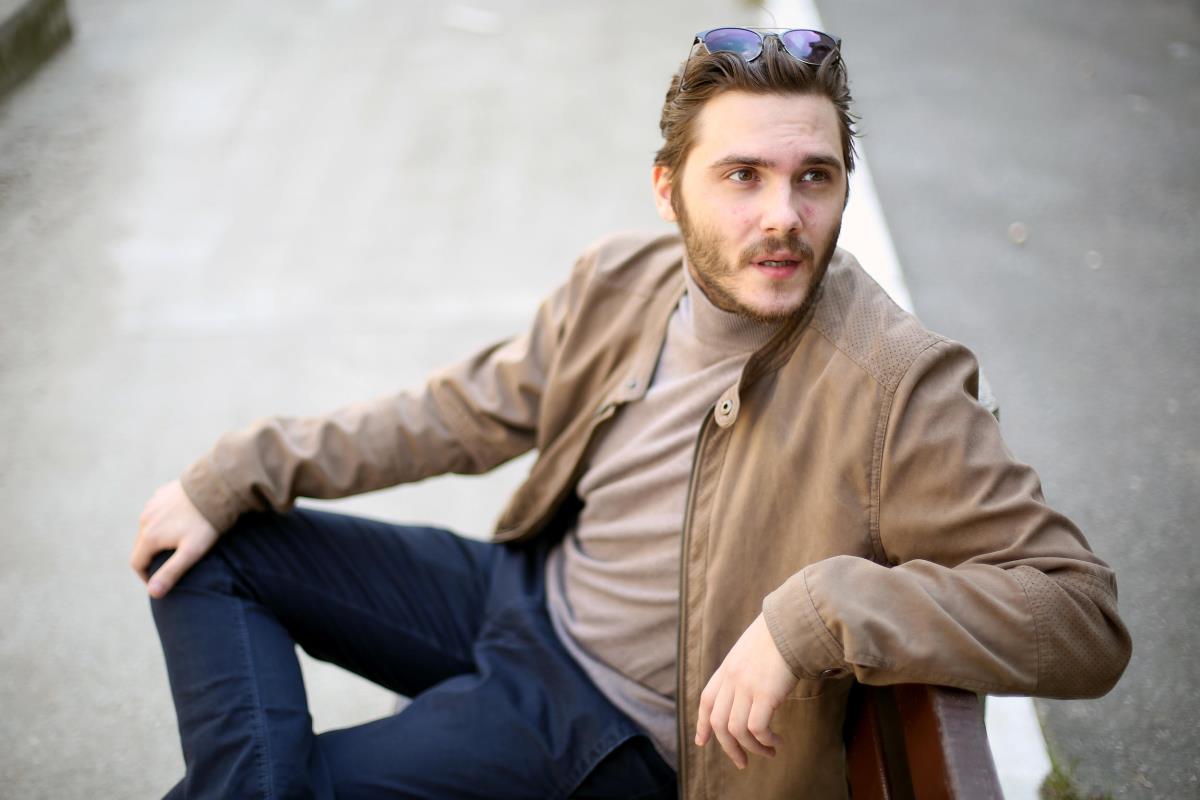 Filip Hajduković o časovima saksofona i trikovima s kartama | Kurir