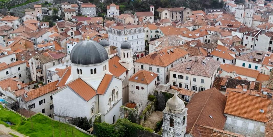 Stanari ovde dele sobu, a kiriju plaćaju papreno! Svi kukaju na Beograd ...