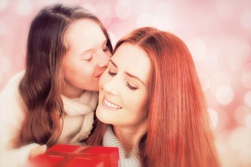 SUTRA SU MATERICE: Hrišćanski praznik MAJKI koji deca obožavaju, a evo ...