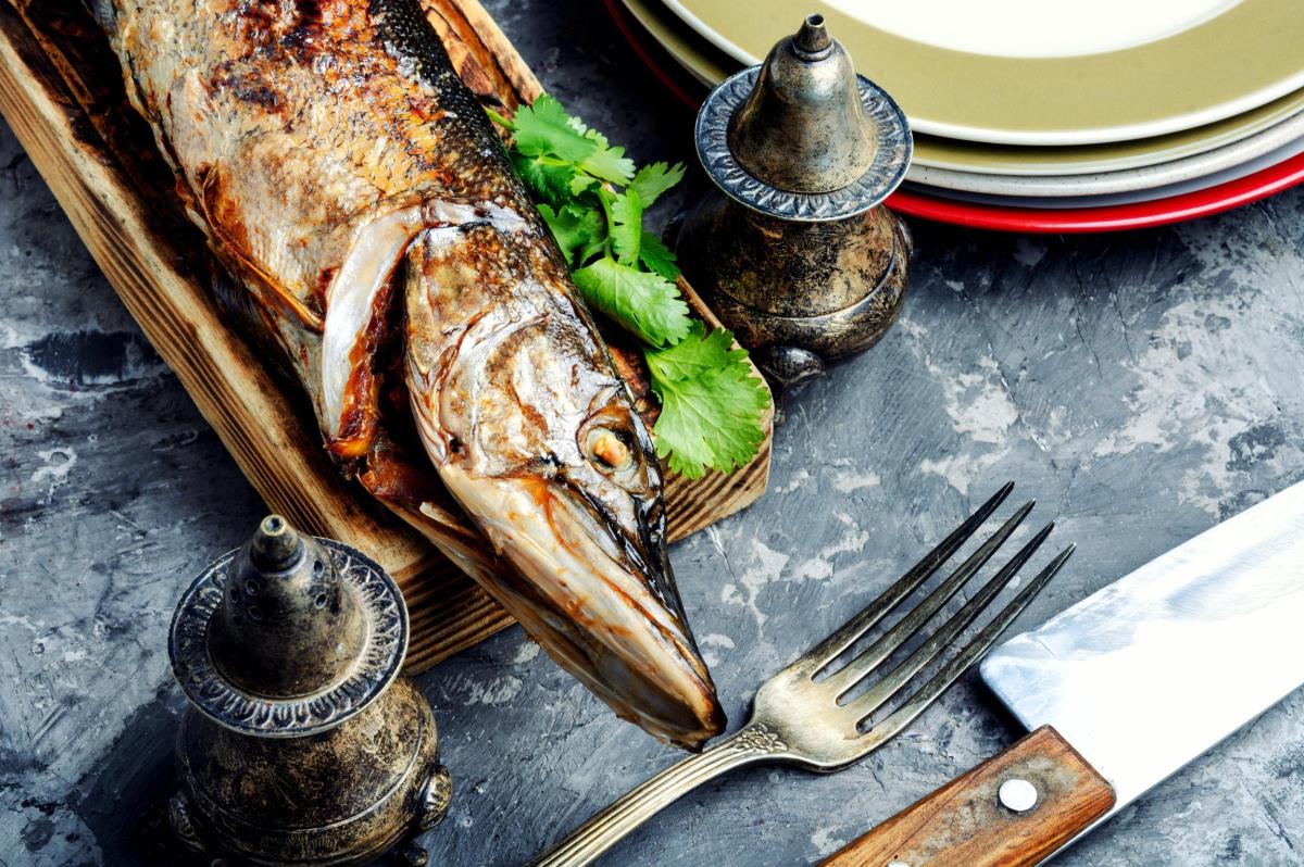 DEBELA RIBA ZA BADNJE VEČE KAO ŠTO SU JELI SRPSKI KRALJEVI! Ovo je ...