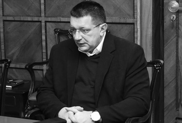 SAHRANJEN PREDRAG MARIĆ: Vatrogasci širom Srbije mu odaju počast | Kurir