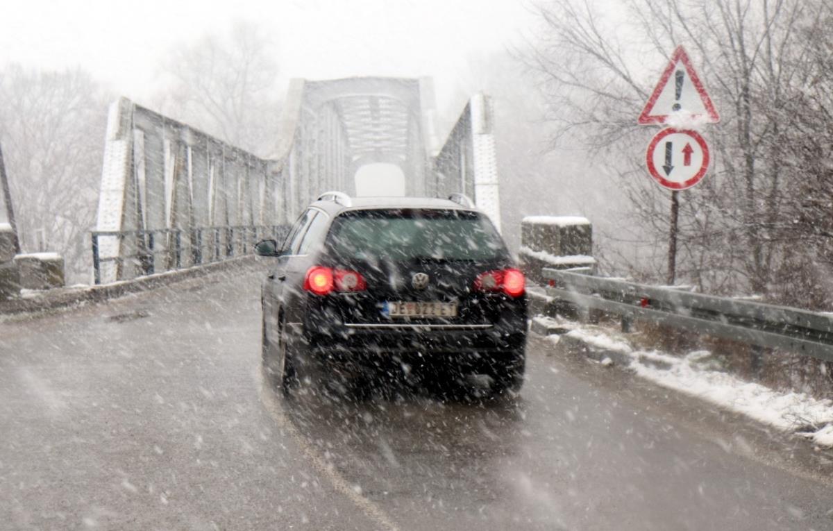 Stigao sneg i debeli minus, a auto samo što ne zariba: Ovo su greške ...