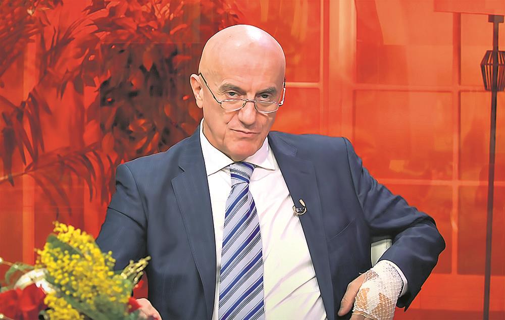 DAKA DAVIDOVIĆ IZDAO KUMA MOMIRA BULATOVIĆA! Daka je nestao u trenutku ...