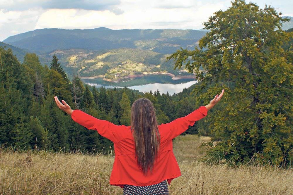 TARABIĆI SU PROREKLI DA ĆE U OVOM SELU DRINA POTEĆI UZBRDO: su jedno od ...