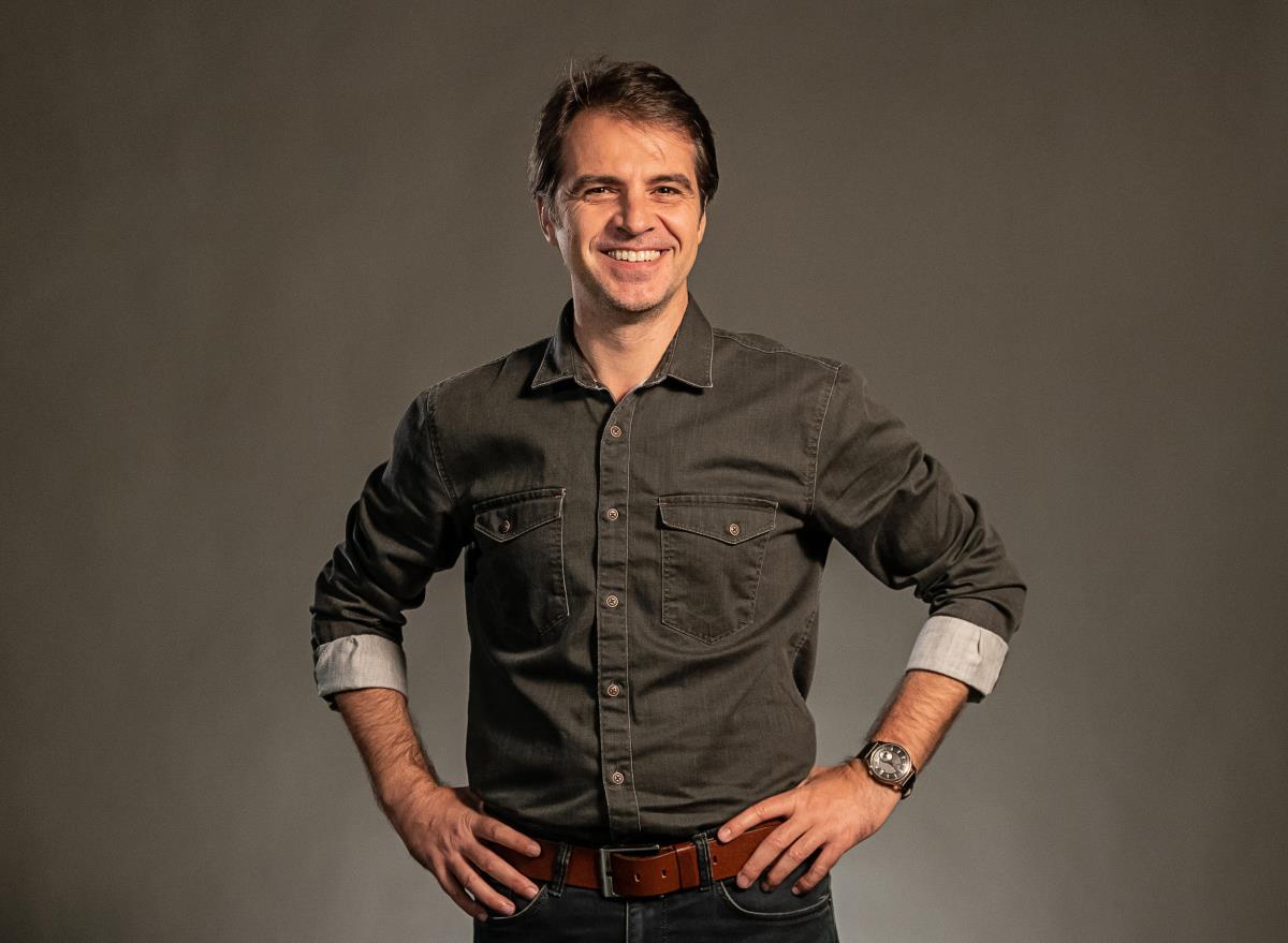 IVAN TOMIĆ O SERIJAMA TAJNA VINOVE LOZE I LJUBAV ISPOD ZLATNOG BORA ...