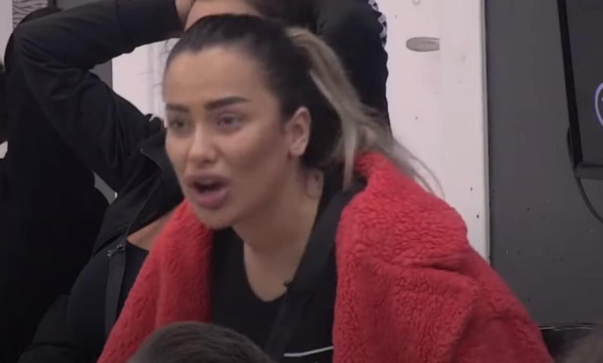 NATAŠA RADAN POPUCALA PO SVIM ŠAVOVIMA, ODREKLA SE SVIH PRIJATELJICA ...