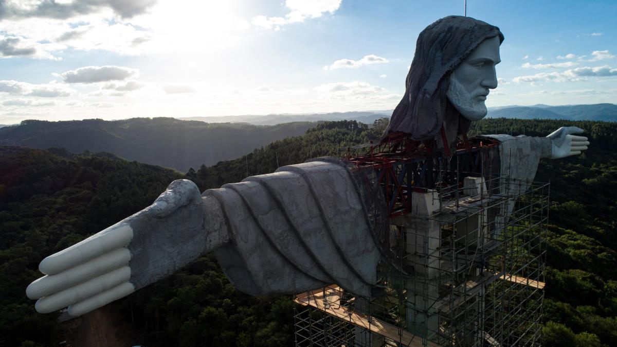 BRAZIL GRADI JOŠ JEDNOG HRISTA Ovo su najpoznatije statue Isusa u svetu ...