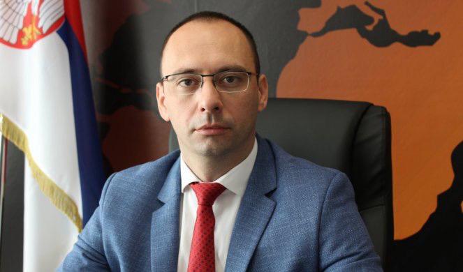 IGOR SIMIĆ ZA KURIR: Priština čini sve da Srbe odvrati od povratka! | Kurir