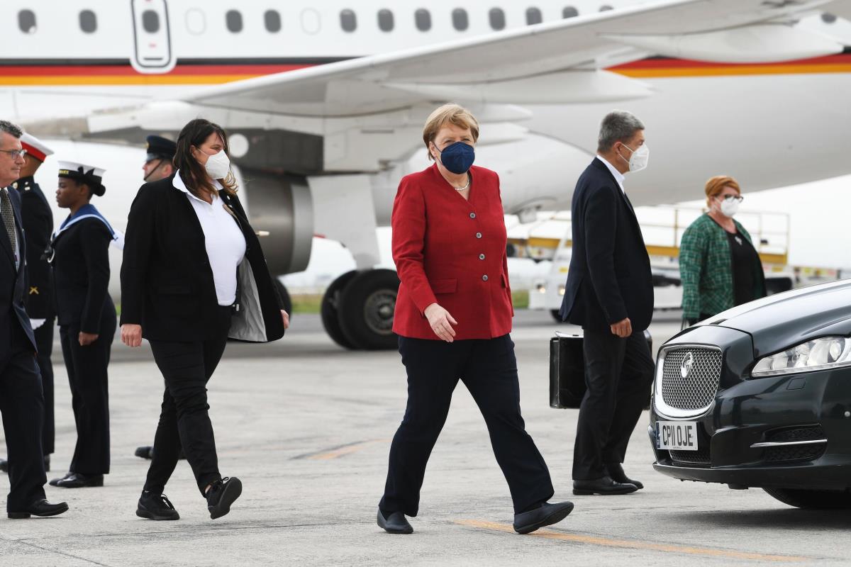 LIDERI STIGLI NA SAMIT G7 Angela Merkel došla među poslednjima, posle ...