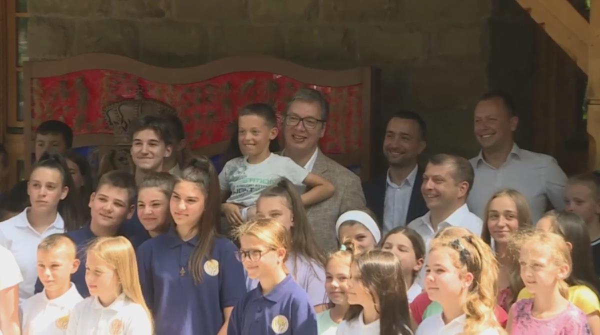 SRPSKA DECA IZ BOSNE I HRVATSKE ODUŠEVLJENA SRBIJOM: 5 nezaboravnih ...