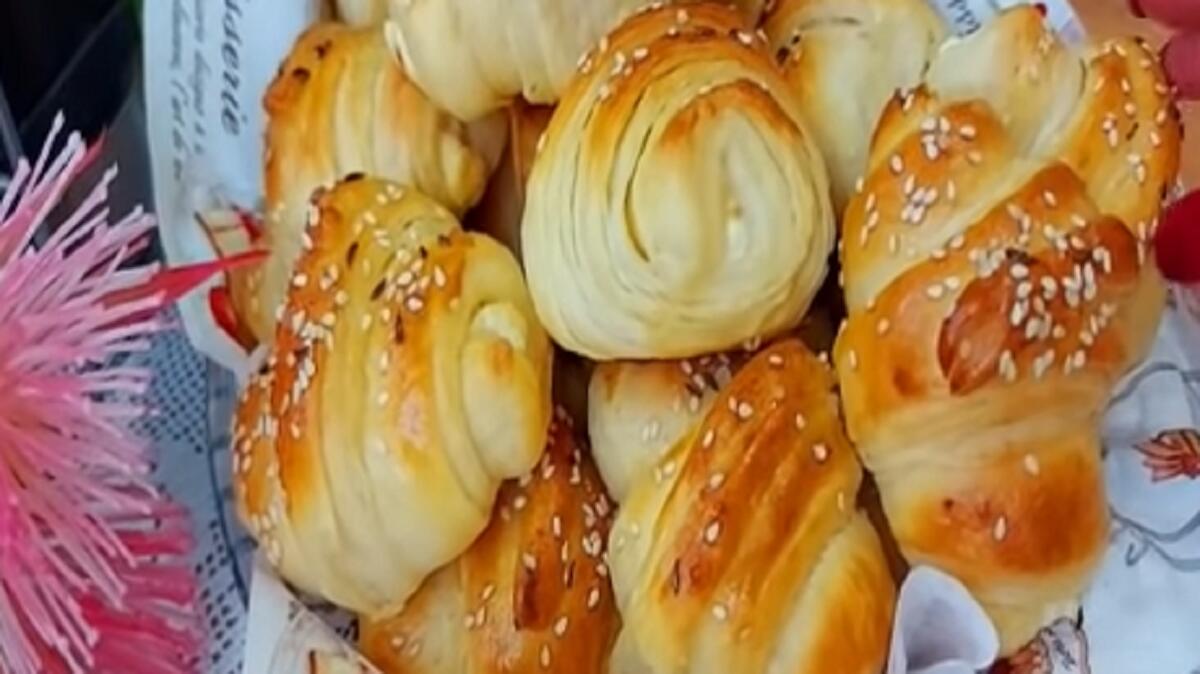 Sočne kiflice sa jabukama, recept | Kurir