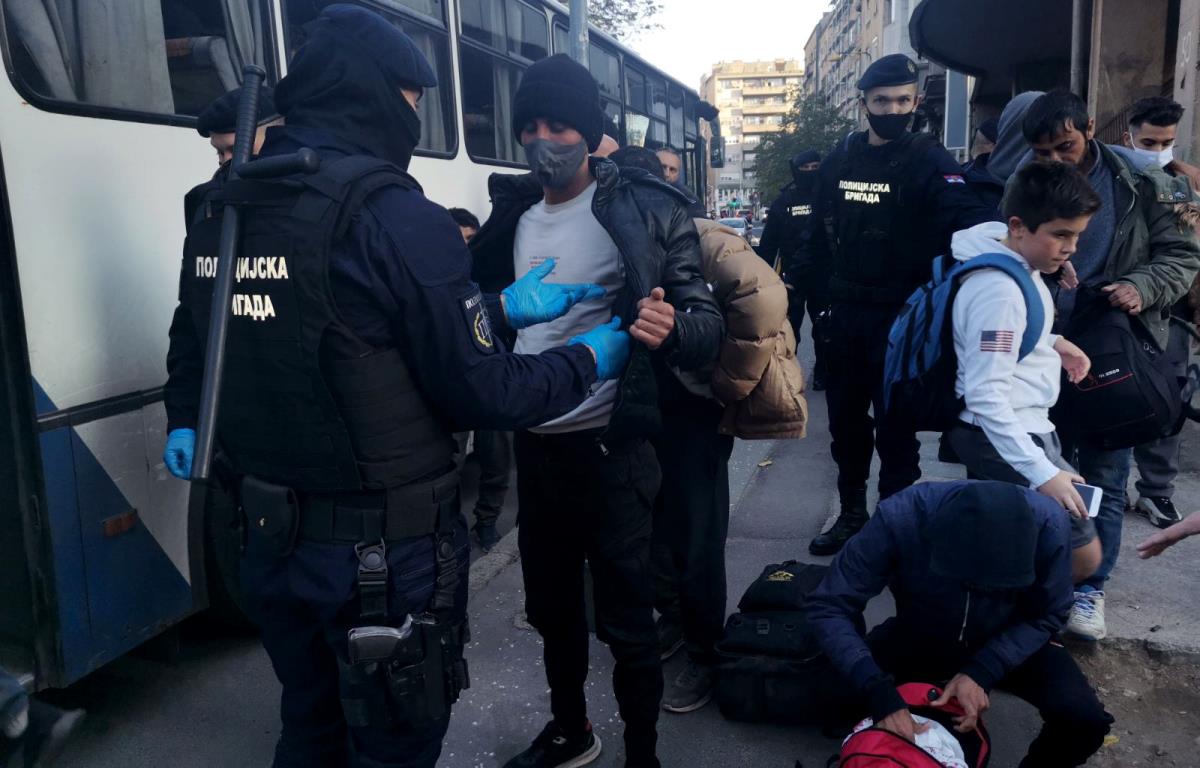 OTKRIVENO 79 ILEGALNIH MIGRANATA U BEOGRADU: Akcija MUP sprovedena na ...