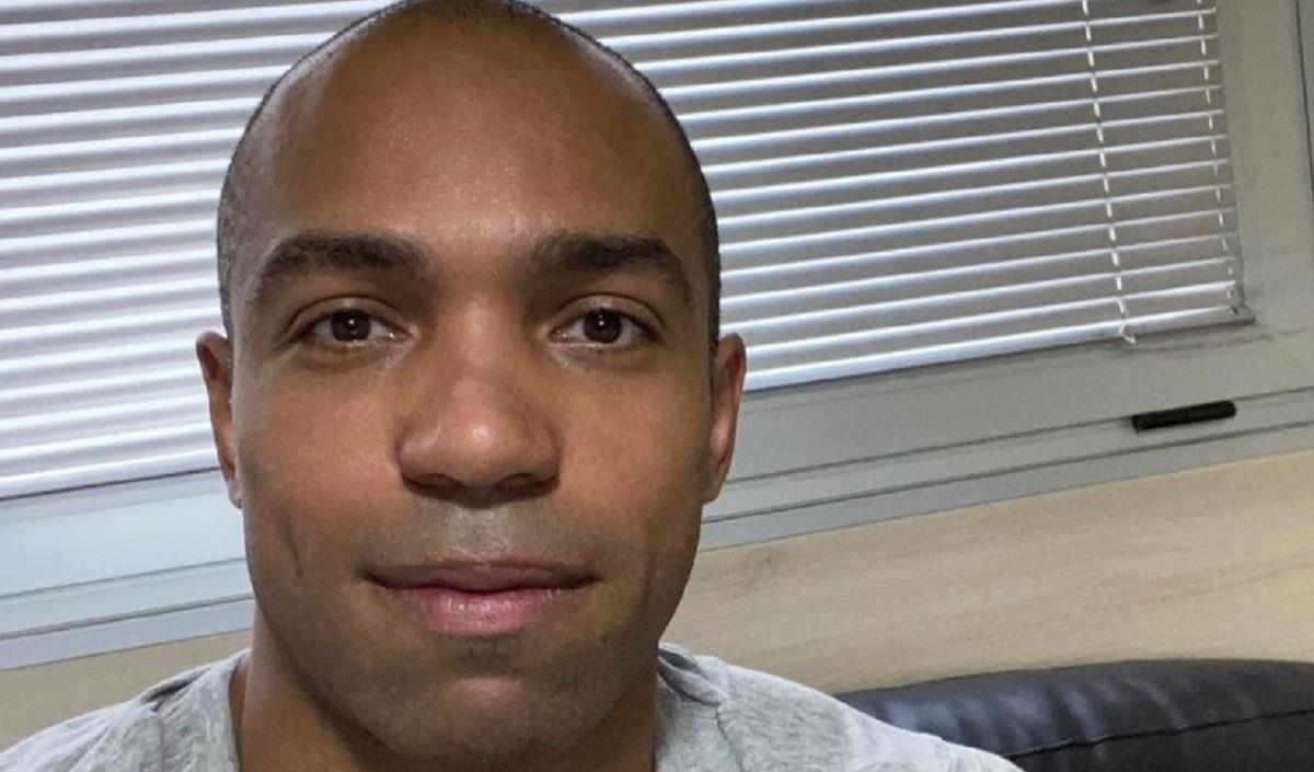 Deda mi je rekao da ću goreti u paklu, američki glumac iskreno o porodici | Kurir