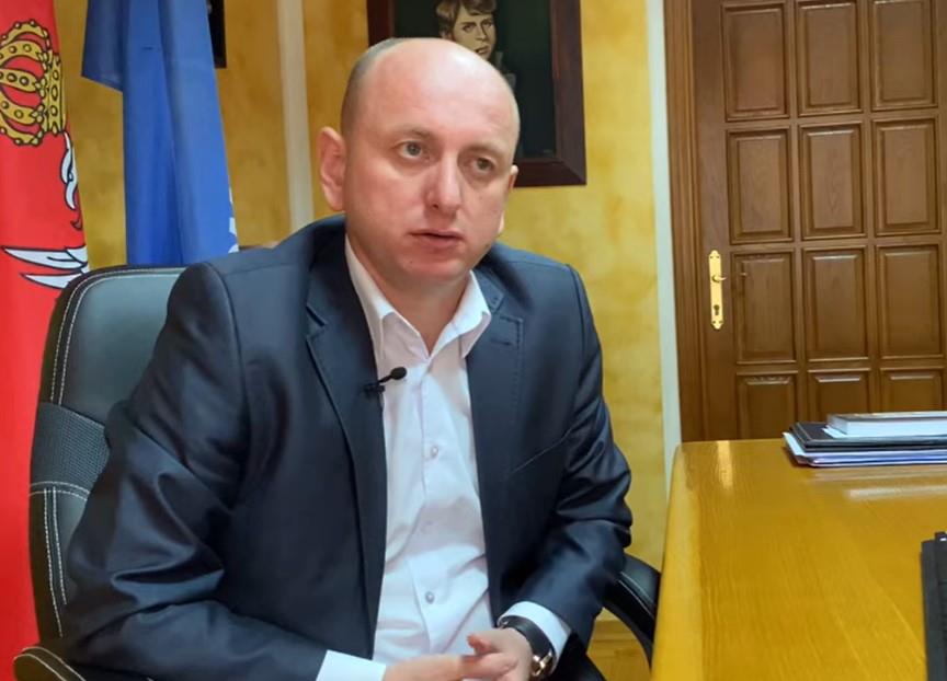KNEŽEVIĆ POSLE PRETEĆIH PISAMA INSTITUCIJAMA: Bezbednosna situacija u ... KNEŽEVIĆ POSLE PRETEĆIH PISAMA INSTITUCIJAMA: Bezbednosna situacija u ...