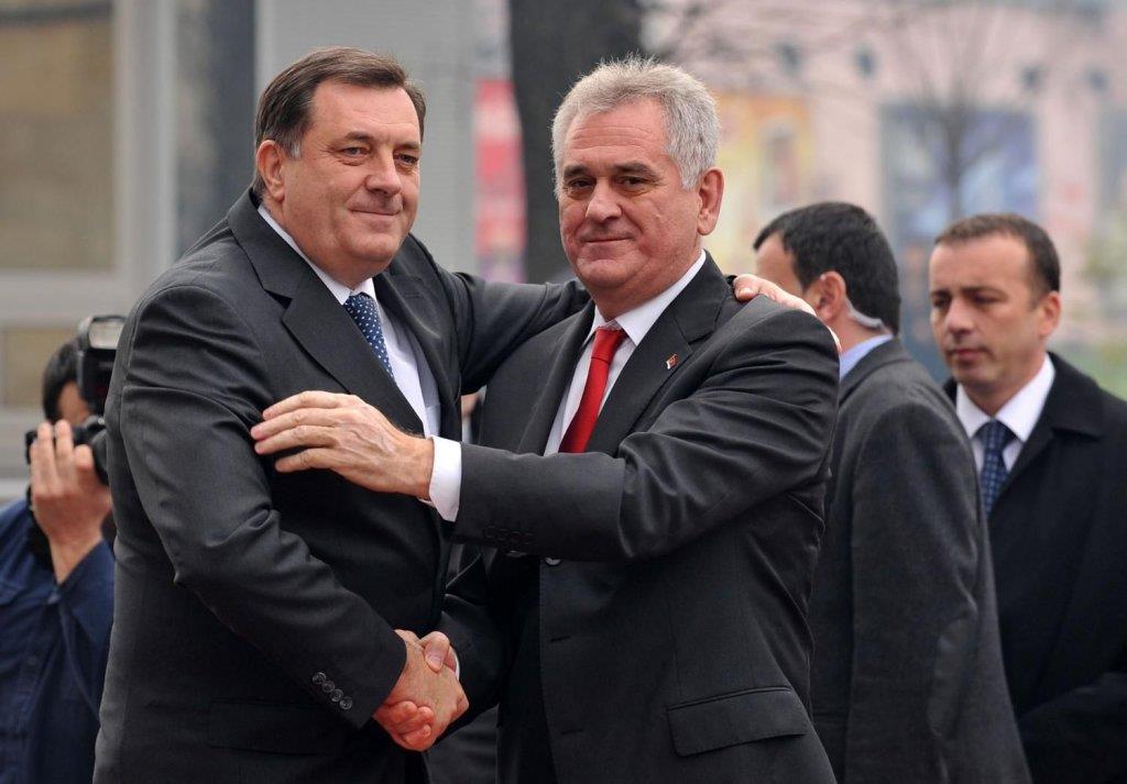 Nikolić čestitao Dodiku dan i krsnu slavu RS | Kurir