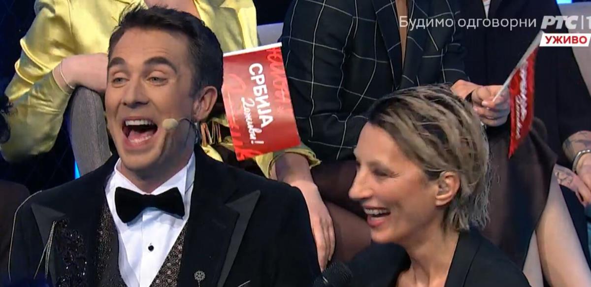 Voditelj RTS Stefan Popović pokazao | Kurir