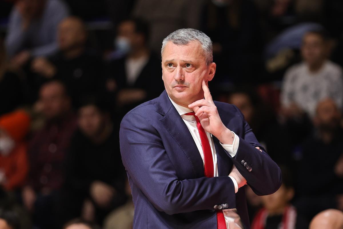 Gospodin, trener, institucija - Radonjić Dejan - Naslovi.net
