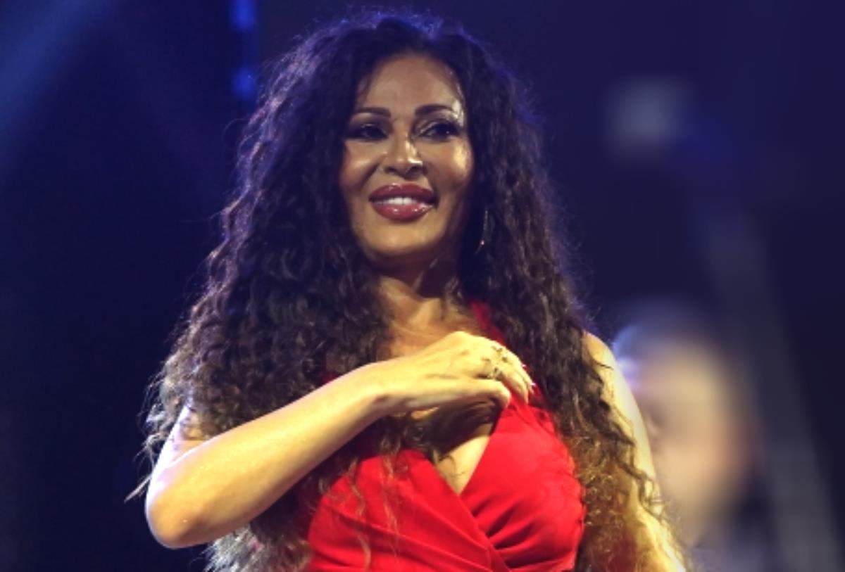 OVAKO SE CECA RAŽNATOVIĆ PODMLAĐUJE! Pevačica pokazala lice bez TRUNKE ...