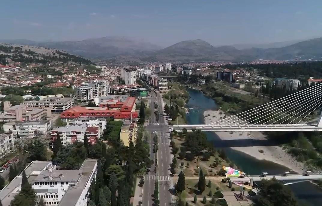 ČAST I BRUKA ŽIVE DOVIJEKA! Gore mreže u Podgorici, časnom Crnogorcu ...