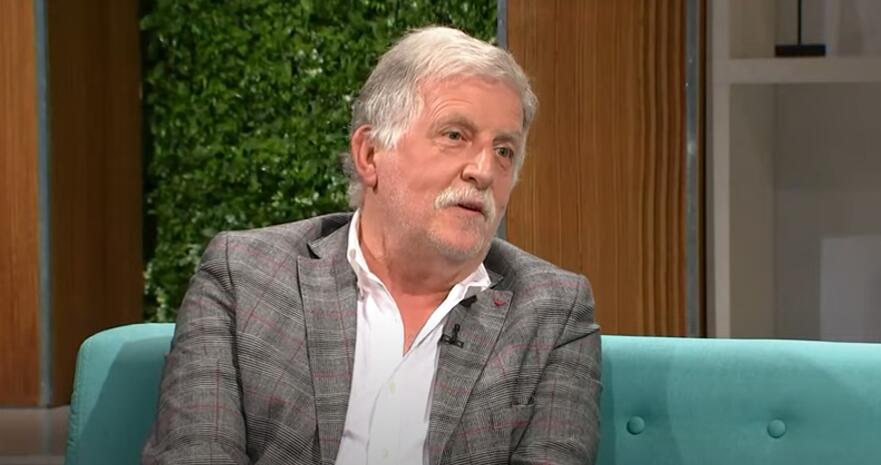 PREŽIVEO 7 INFARKTA I 2 KLINIČKE SMRTI! Peca Popović je nesalomiv: Imao ...