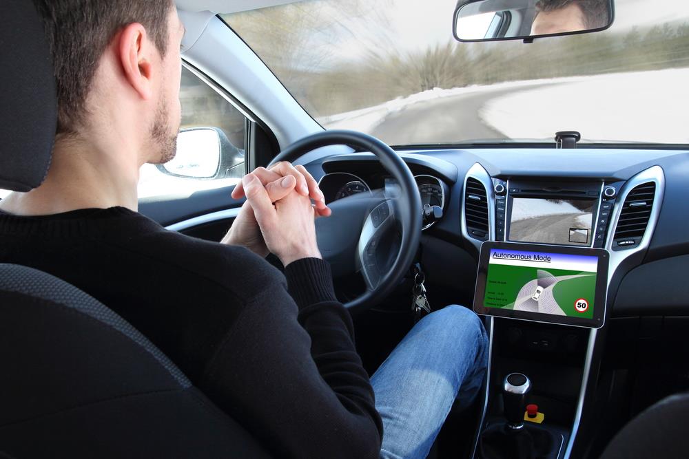 Tesla pod lupom: Pitanja o bezbednosti FSD sistema | Kurir