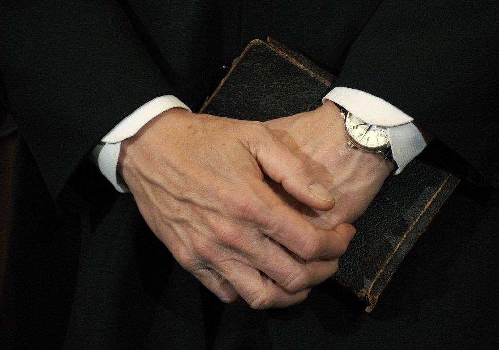 Sveštenik u Hrvatskoj osumnjičen za odnose sa maloletnicima | Kurir