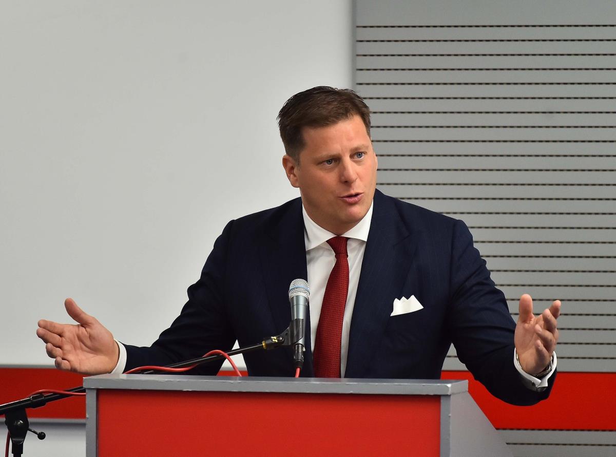 Vujko čestitao košarkašima Zvezde pobedu u derbiju | Kurir