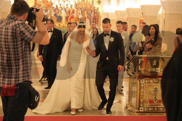 EKSKLUZIVNI SNIMAK! KAĆA I GOBELJA SE ZAVETOVALI PRED BOGOM: Izgovorili sudbonosno DA, a kuma ...