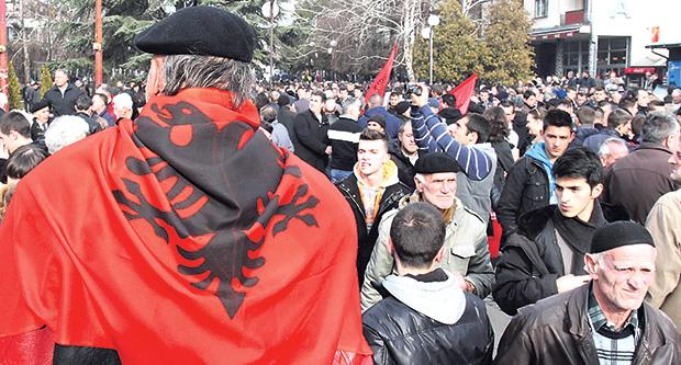 Halimi: Provocirate nas zbog spomenika žandarmeriji | Kurir