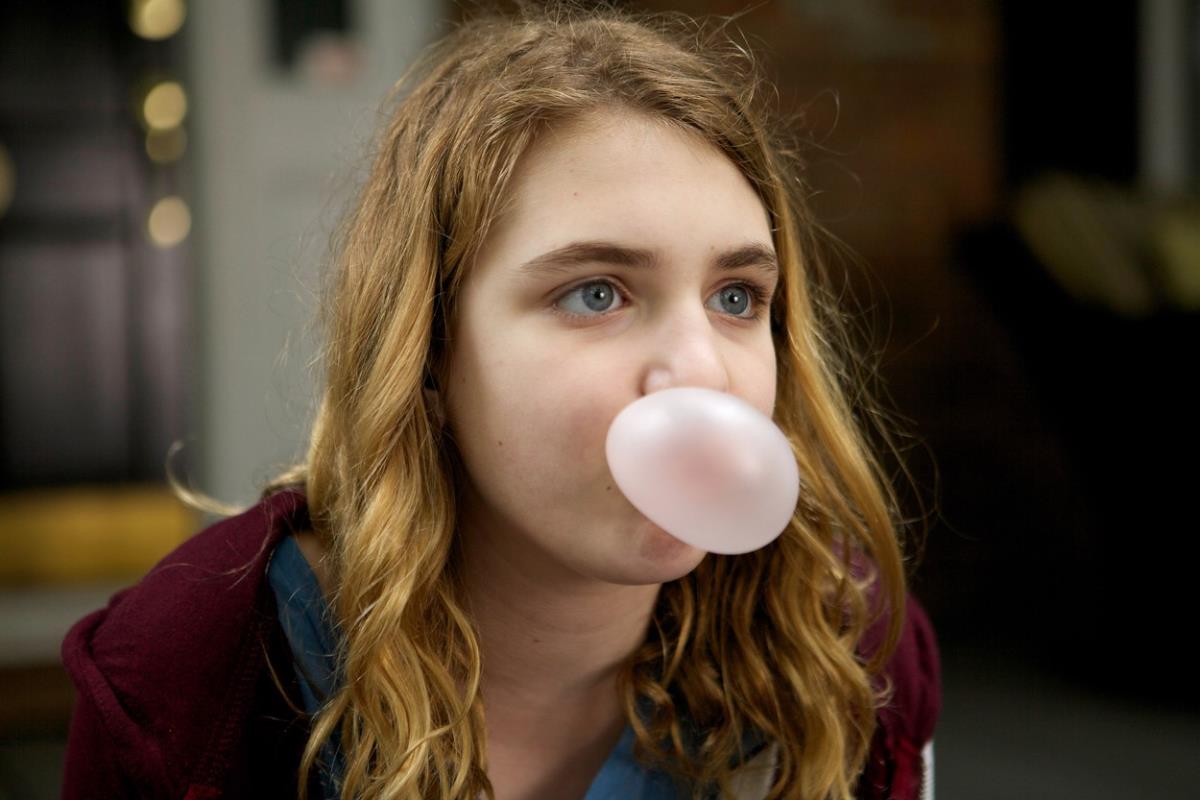 Šta se dešava u našem telu kad progutamo žvaku | Kurir