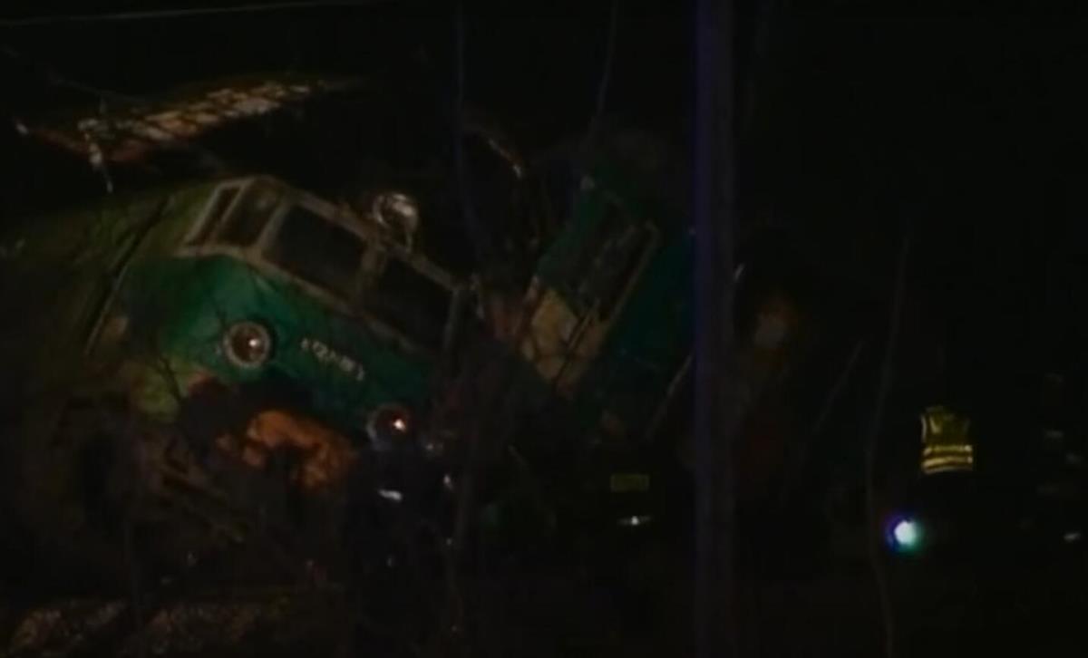 TRAGEDIJA U HRVATSKOJ KOD NOVSKE: Sudarili se teretni i putnički voz ... TRAGEDIJA U HRVATSKOJ KOD NOVSKE: Sudarili se teretni i putnički voz ...