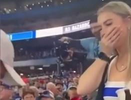 Momak zaprosio devojku, ona mu opalila šamar | Kurir