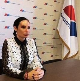 "PODNEĆU SVE OVO, NISAM OKA SKLOPILA"! Poslanica SNS Staša Stojanović ...