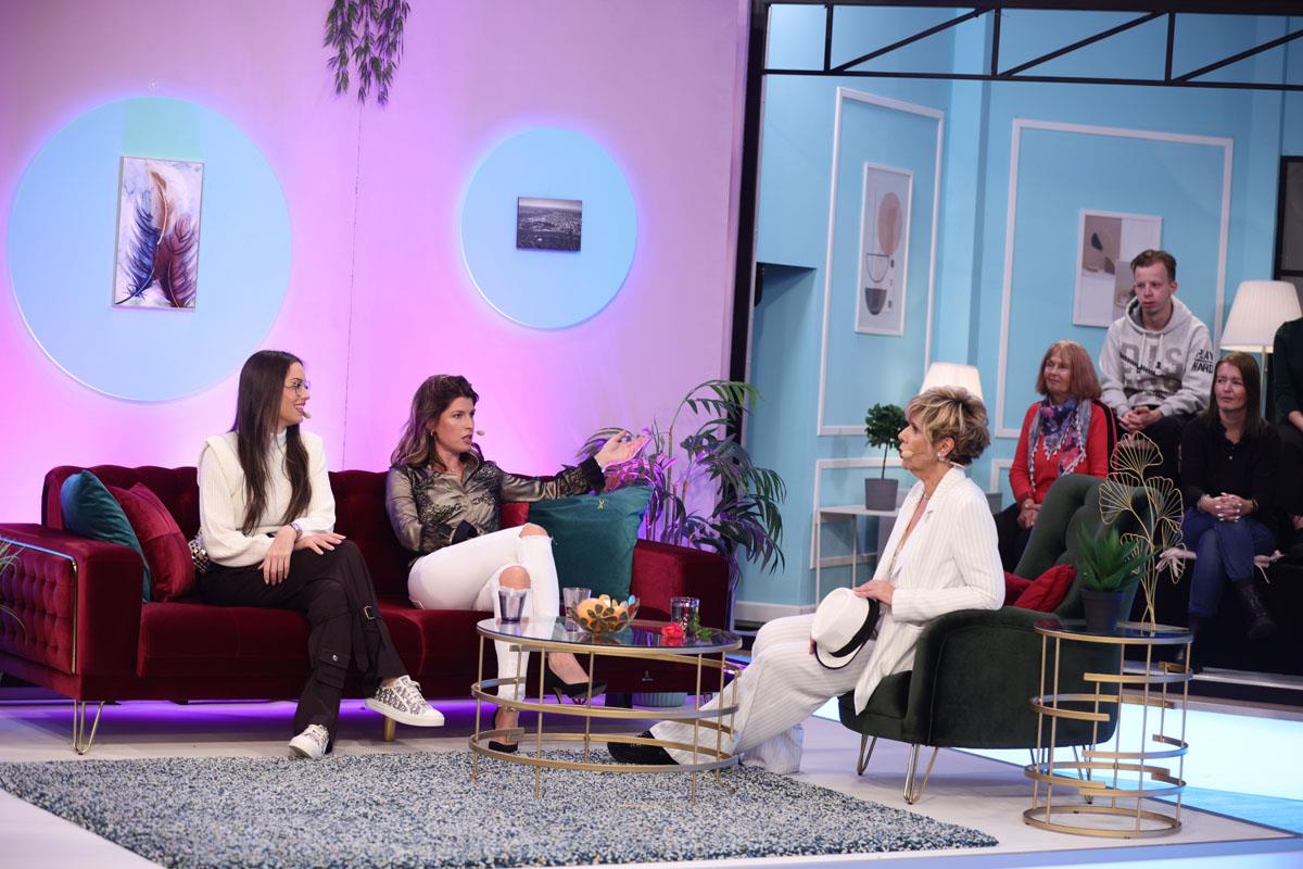 PUSTI BRIGU I UŽIVAJ UZ SJAJNE GOSTE I ODLIČNU ZABAVU: Gledajte najzabavniji porodični šou na ...