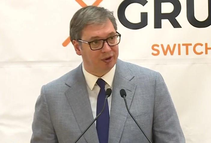 Predsednik Vučić u Vlasotincu, Gruner Srbija otvara još jedan pogon | Kurir