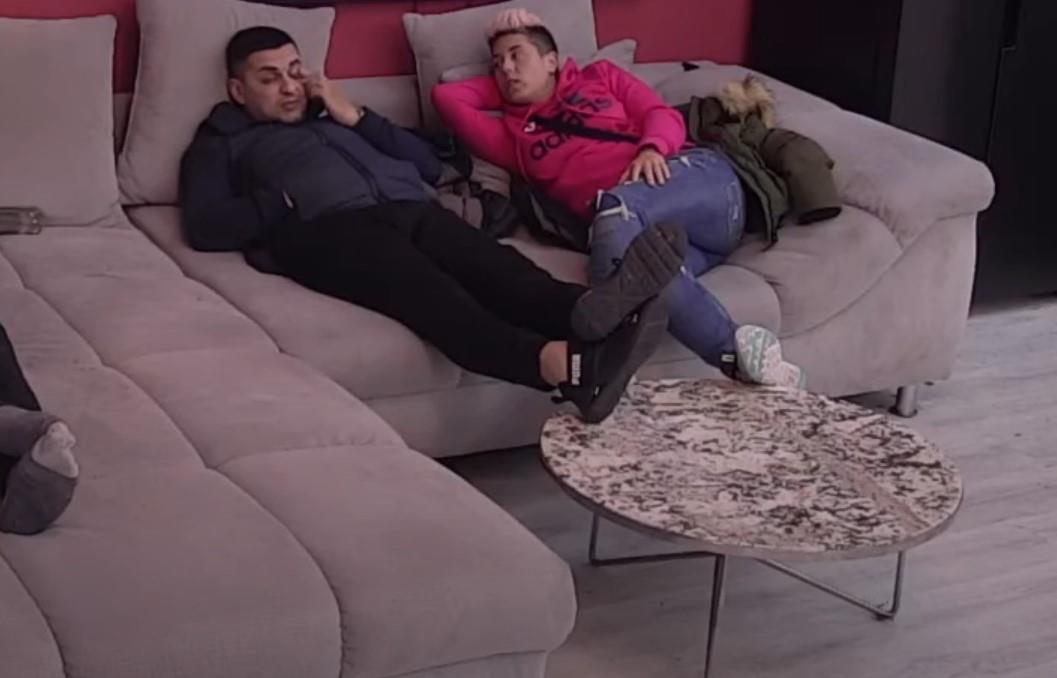 Bebica otkrio na koga sumnja da mu smešta aferu sekte | Kurir