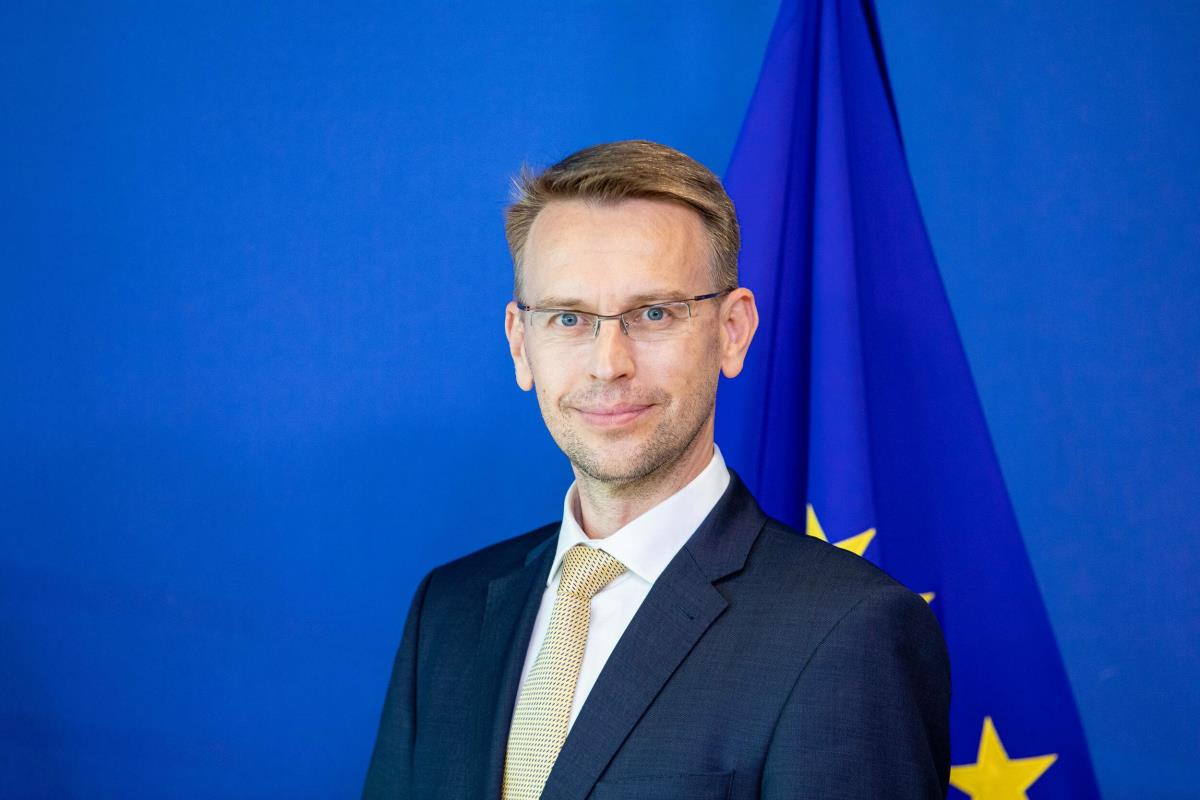 PETER STANO: EU institucije kreću sa Beogradom i Prištinom u ...