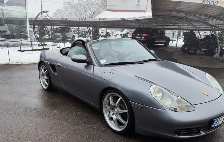 Saša iz Sremčice poklanja poršea za izlečenje malog Luke | Kurir