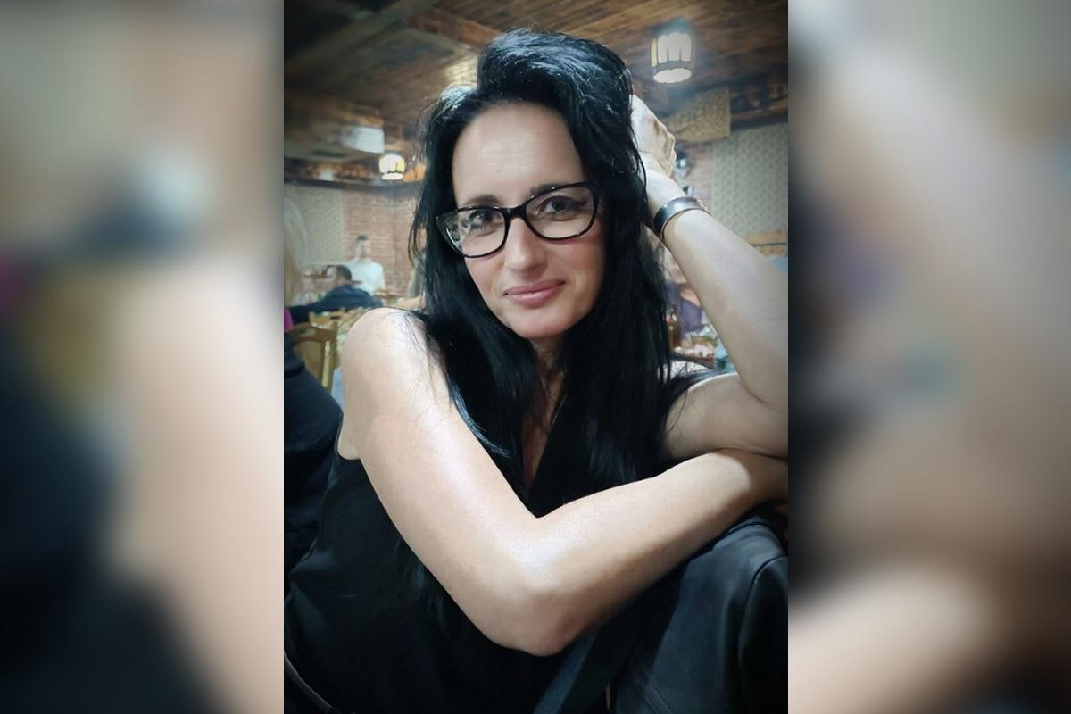 Kristina 30 godina fotografiše sahrane | Kurir