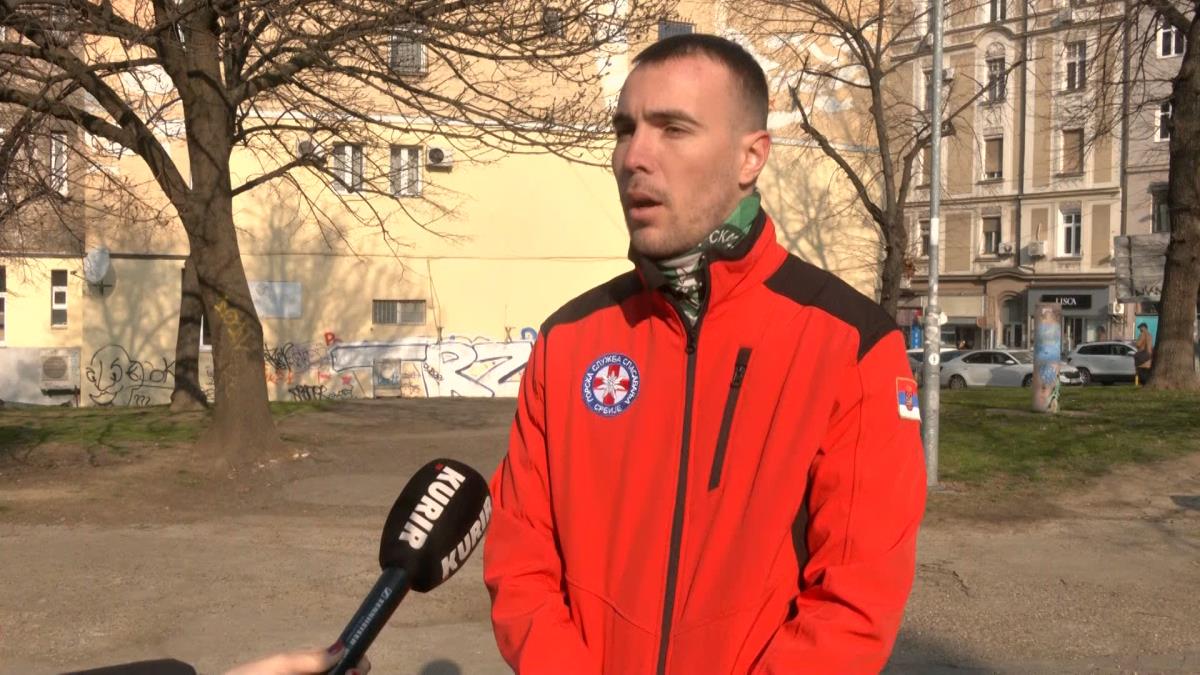 Spasilac Dušan Mišić zaprosio devojku na Svetosavskom balu | Kurir