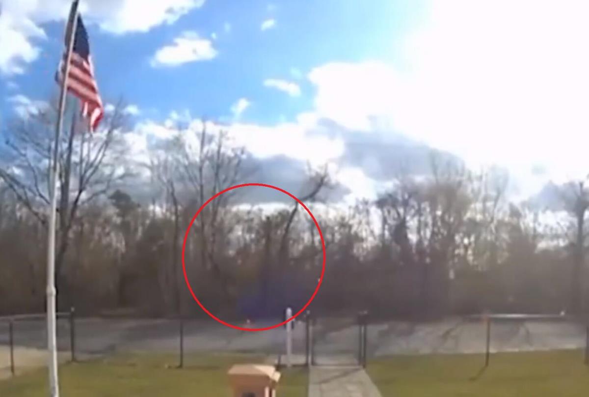 PRVI SNIMCI RUŠENJA AVIONA U NJUJORKU: Snimljena ogromna VATRENA KUGLA kako pada sa neba! Čuo se ...