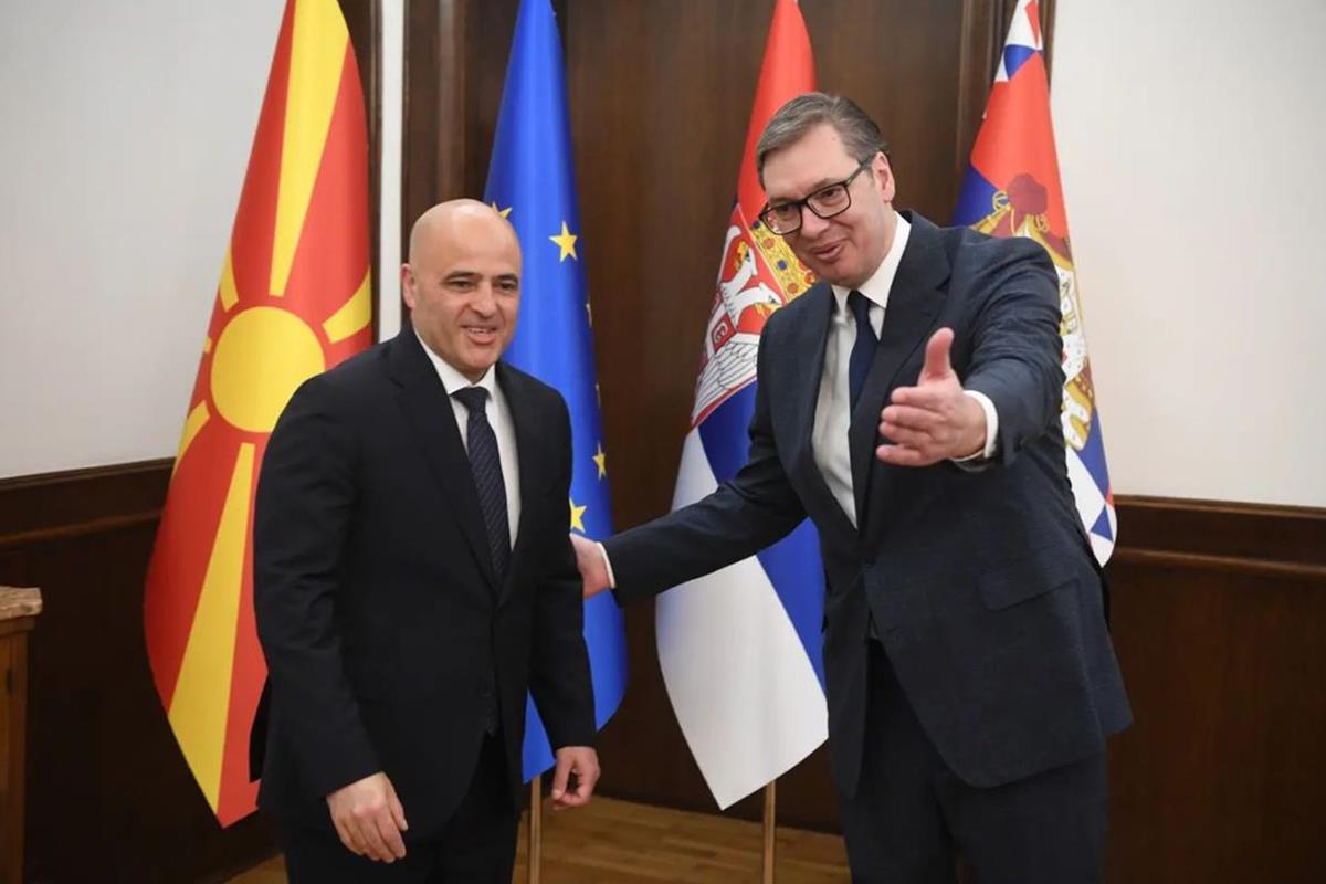 Predsednik Aleksandar Vučić sastao se sa predsednikom Vlade Severne Makedonije | Kurir