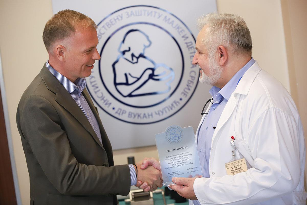 DR RADOJE SIMIĆ: DONACIJE FONDACIJE MOZZART SU PRIMER KOJI I DRUGI ...