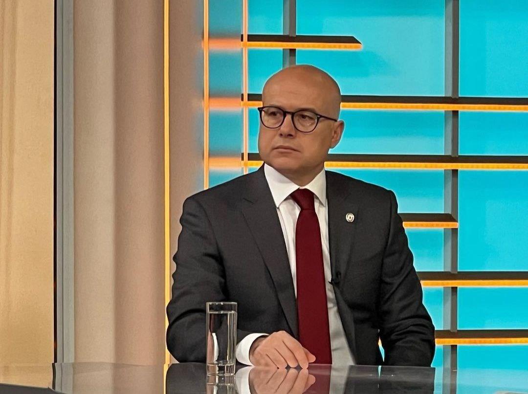 MINISTAR VUČEVIĆ: Izbore na KiM obezbeđivaće više naoružanih ljudi ...